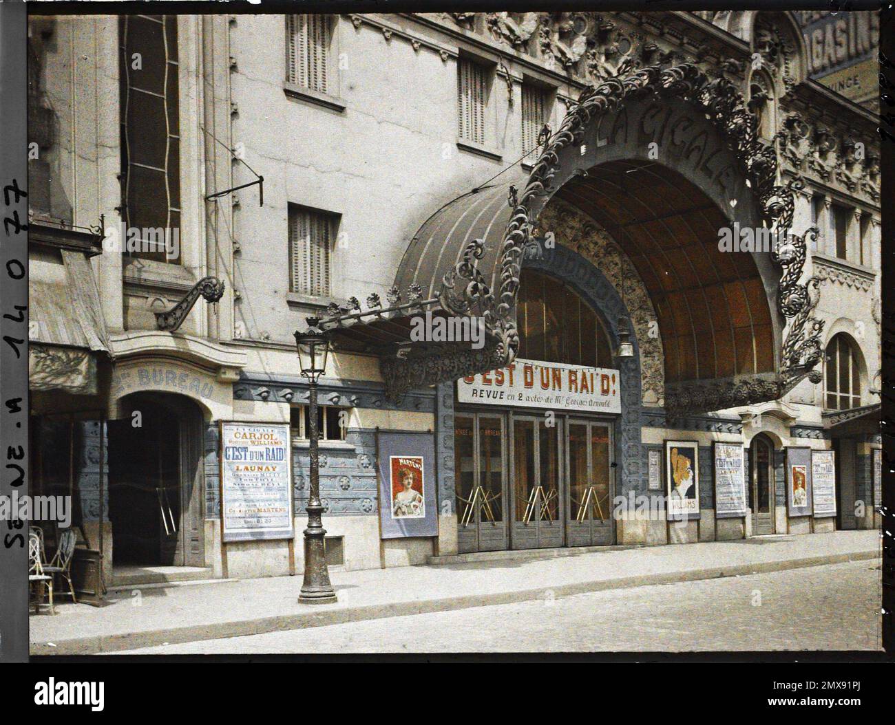 Paris (IXe Arr.), France La Cigale, boulevard Rochechouart Stock Photo ...