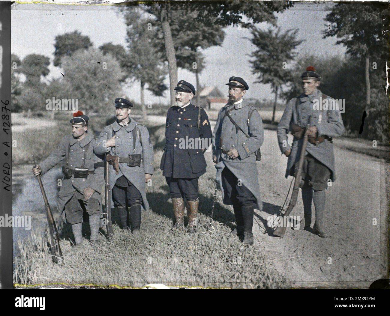 Section 5 weapon hi-res stock photography and images - Alamy