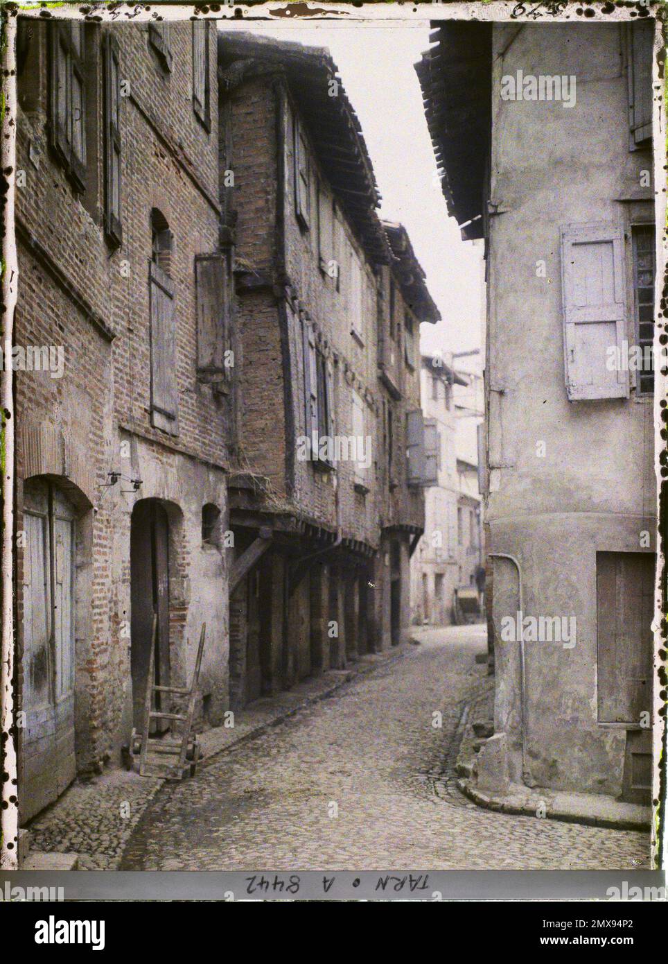 Albi, France The houses at the start of rue Puech Bérenguier , 1916 ...