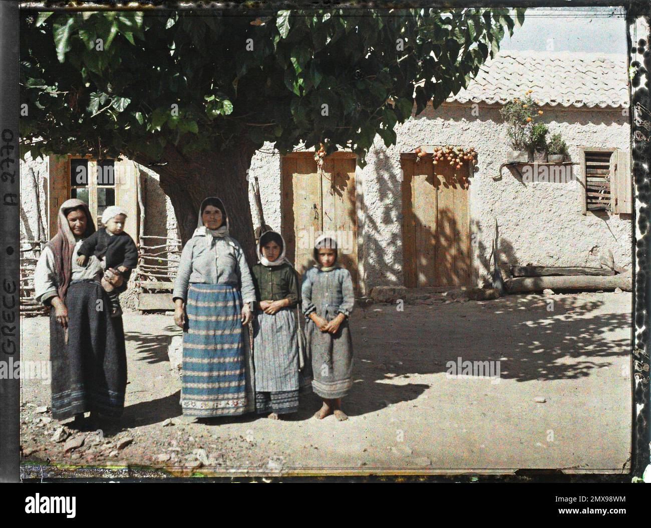 Different groups of albanians hi-res stock photography and images - Alamy