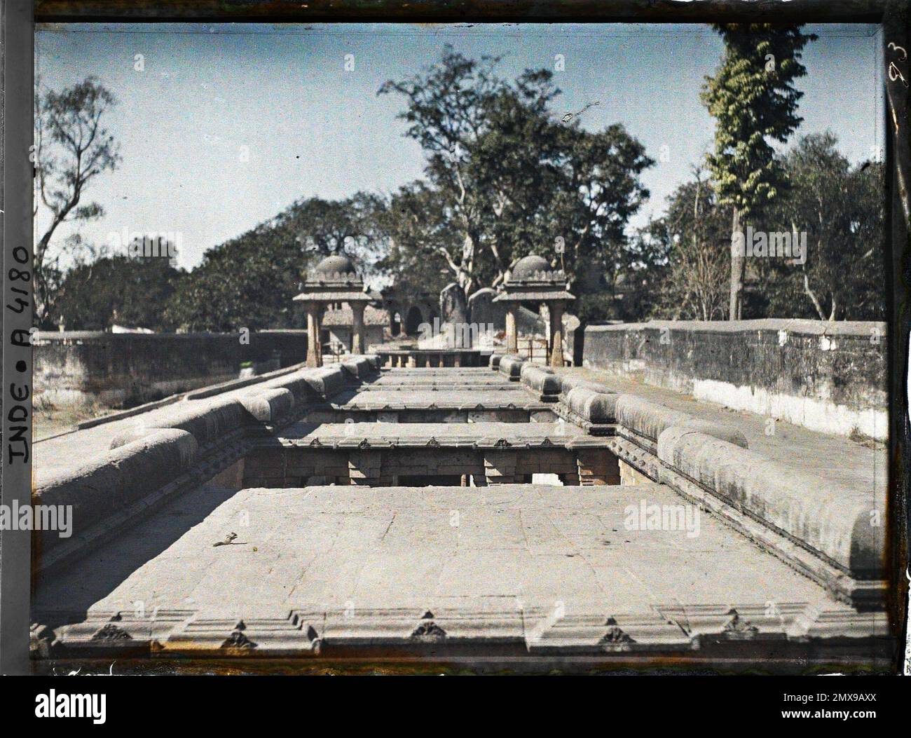 Ahmadabad, India Superior Gallery of the Dada Harir Ni Vav (underground ...