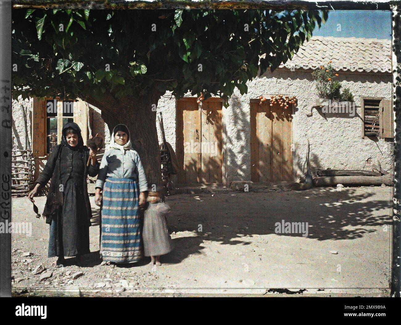 Different groups of albanians hi-res stock photography and images - Alamy