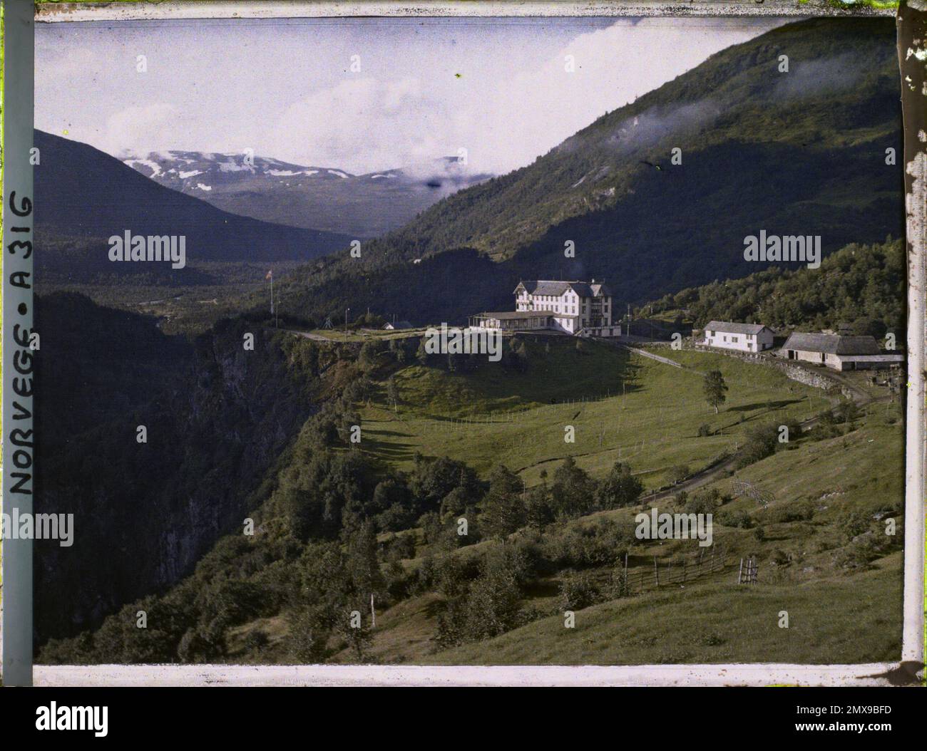 Stalheim, Norway the hotel in the Nærøy valley , 1910 - Voyage of ...