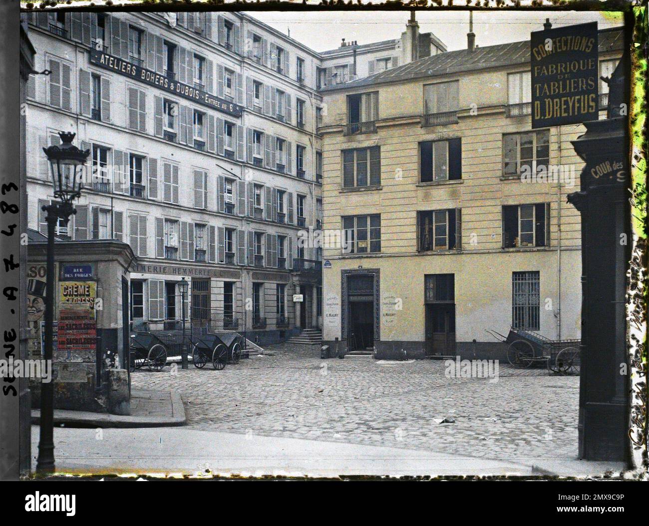 Cour des miracles hi-res stock photography and images - Alamy