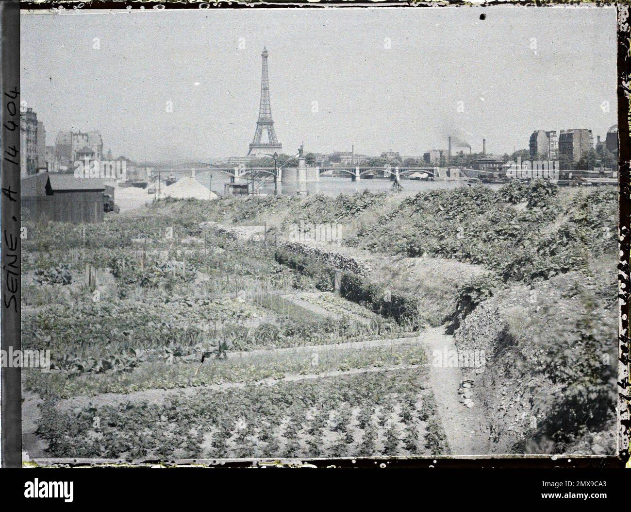 Paris (16th arr.), France Jardins vegetables, quai d 'Auteuil (current ...