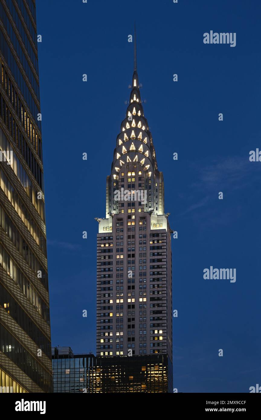 Chrysler building illuminated at night, Manhattan, New York, USA Stock ...