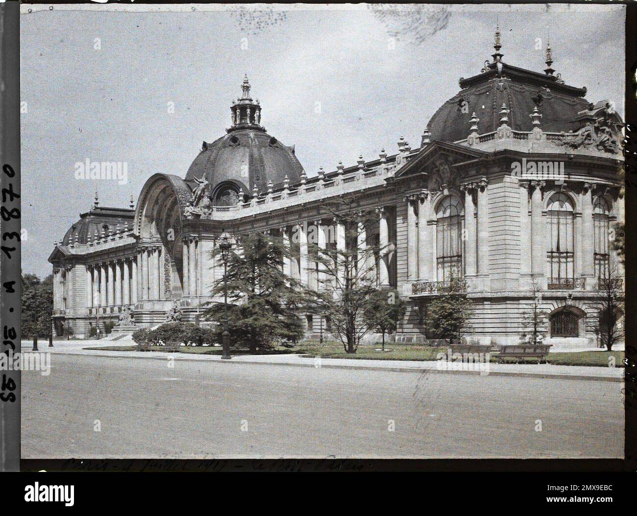 Museum exists high definition public civil architecture column s hi-res stock photography and ...