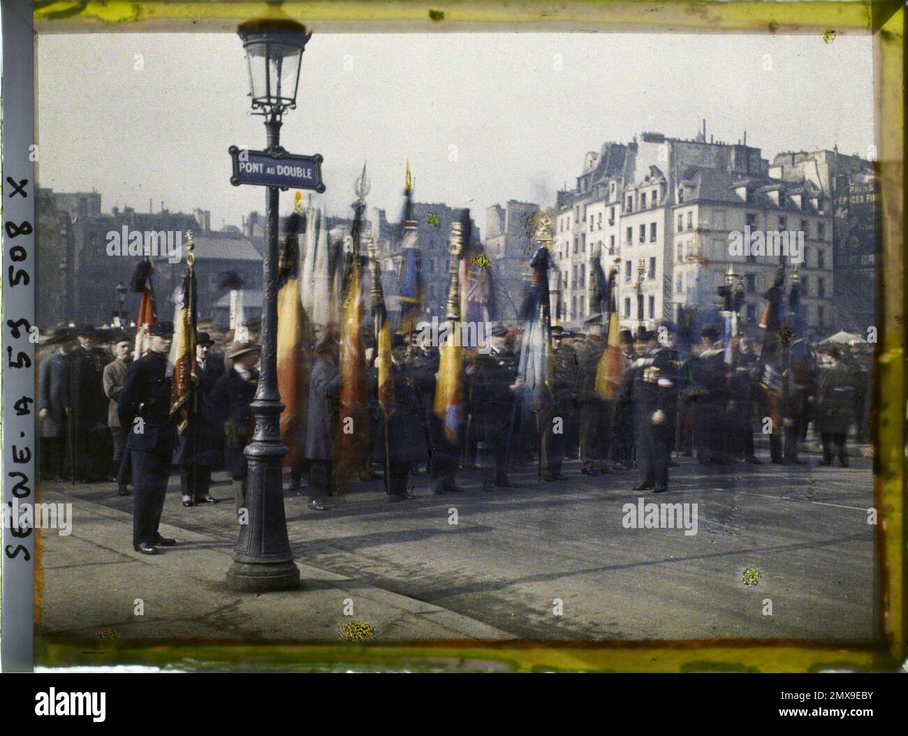 Paris (4th century), France Parade of foreign delegations on the double ...