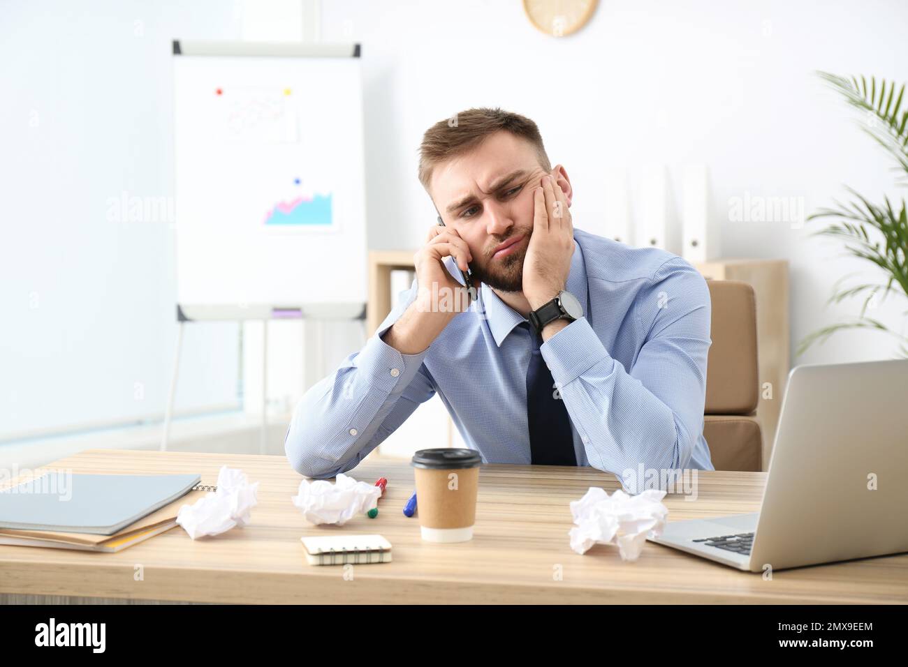 Employee talking bored hi-res stock photography and images - Alamy