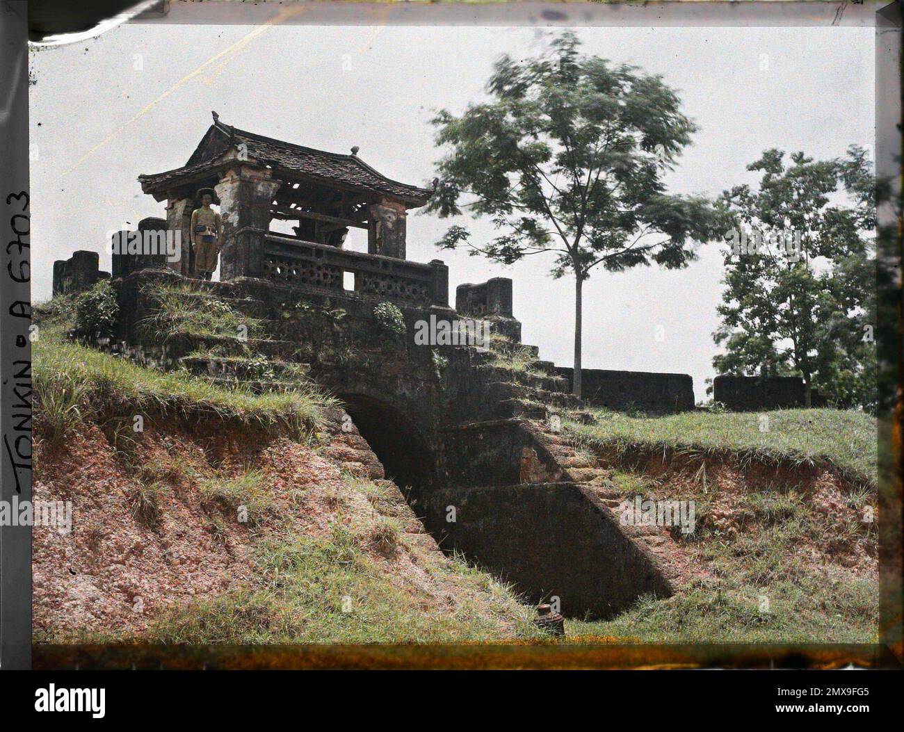 So 'n-tâi, tonkin, Indochina a door of the citadel of his Tay , 1914 ...