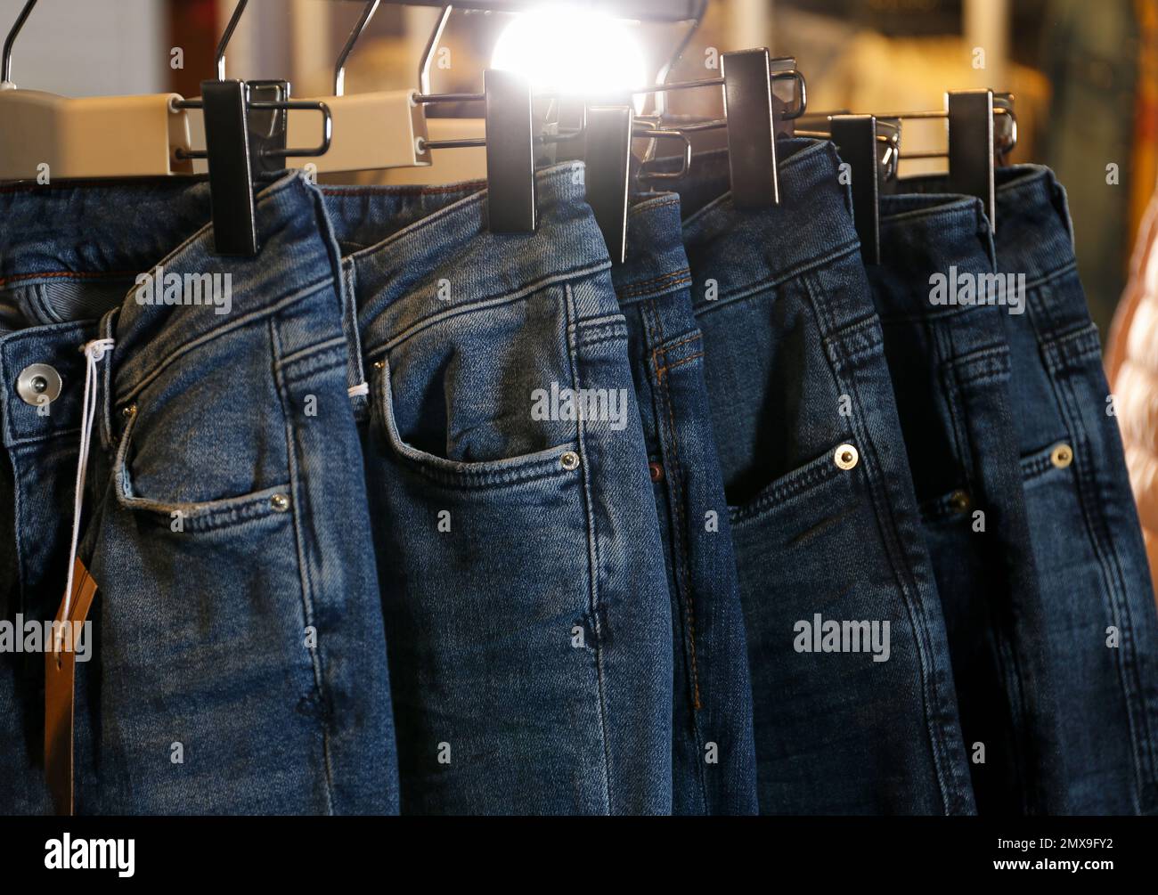 Jeans shop rack hi-res stock photography and images - Alamy