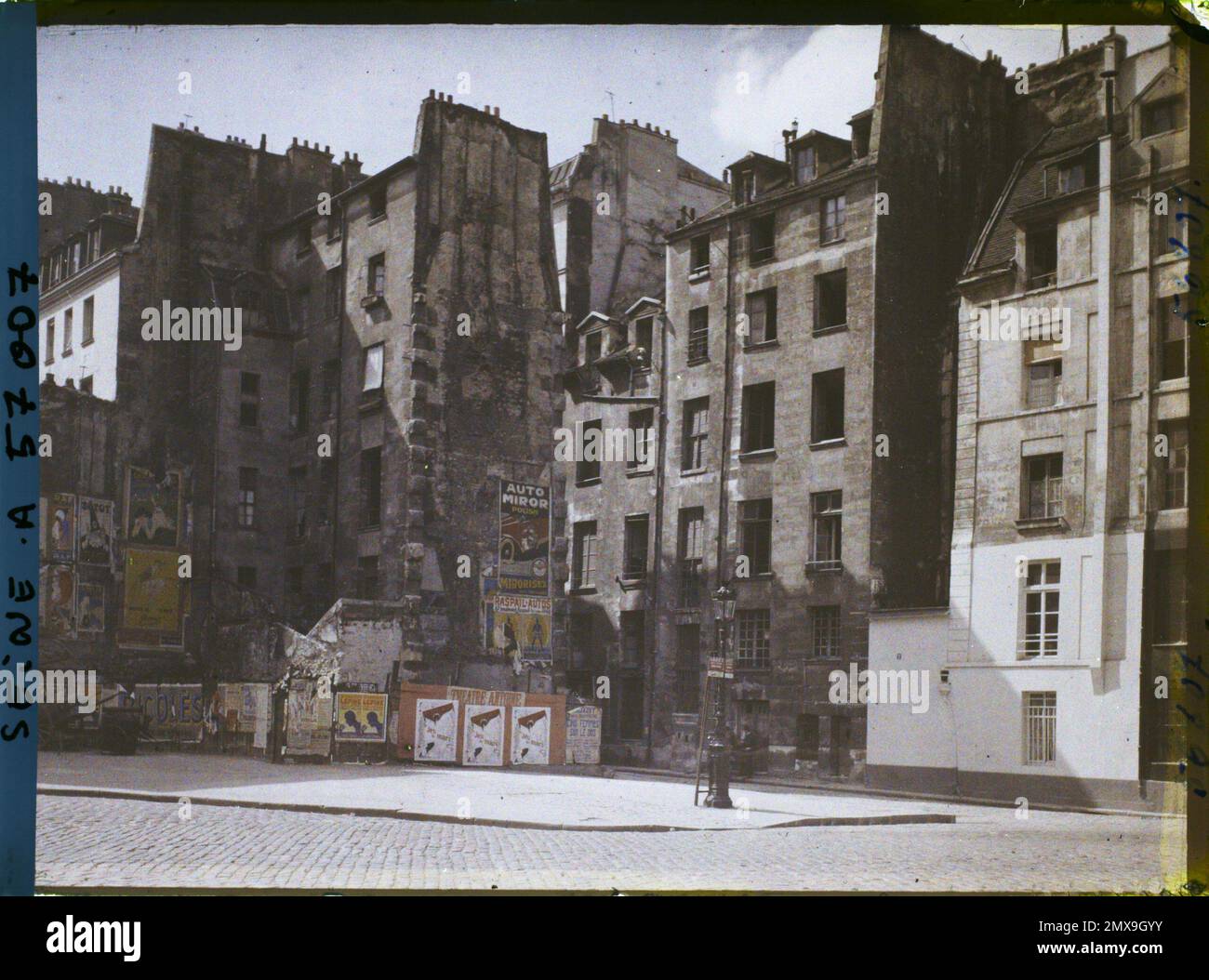 Expropriated houses hi-res stock photography and images - Alamy