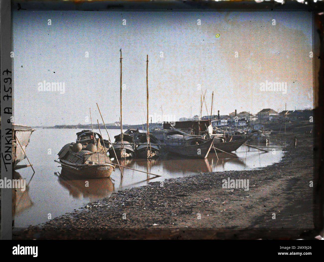 Indochina sampans moored hi-res stock photography and images - Alamy