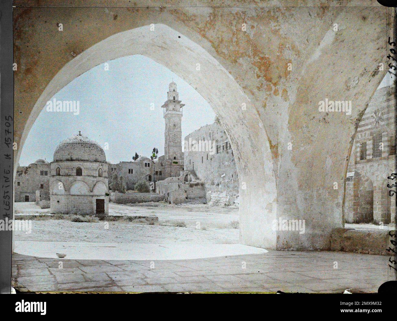 Jerusalem, Palestine Dôme de Soliman, seen from a porch , 1918 - Near ...