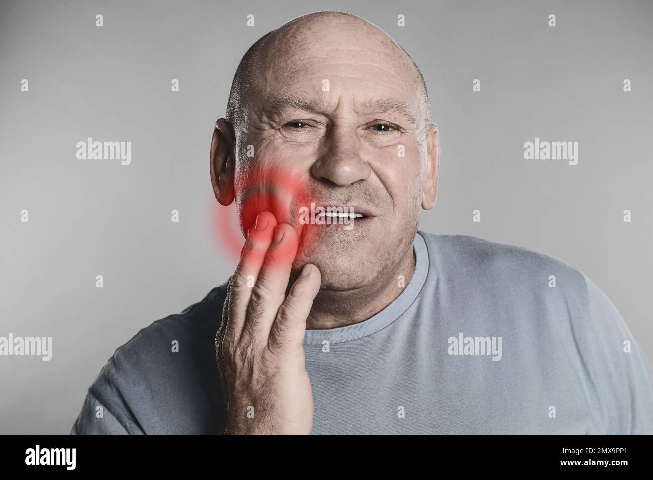 Diagnosis of tooth sensitivity hi-res stock photography and images - Alamy