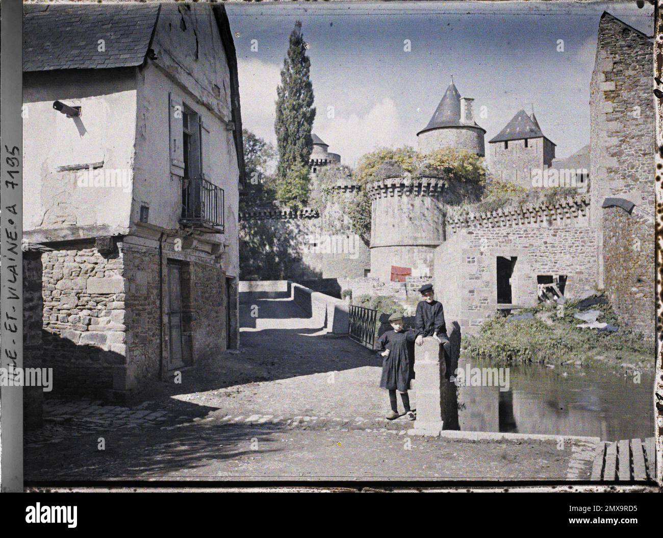 Tour fortified architecture rampart habitat architecture france hi-res ...