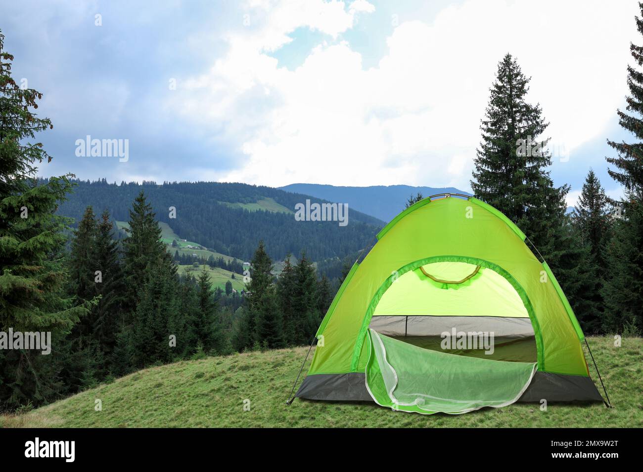 Evergreen campground hi-res stock photography and images - Alamy