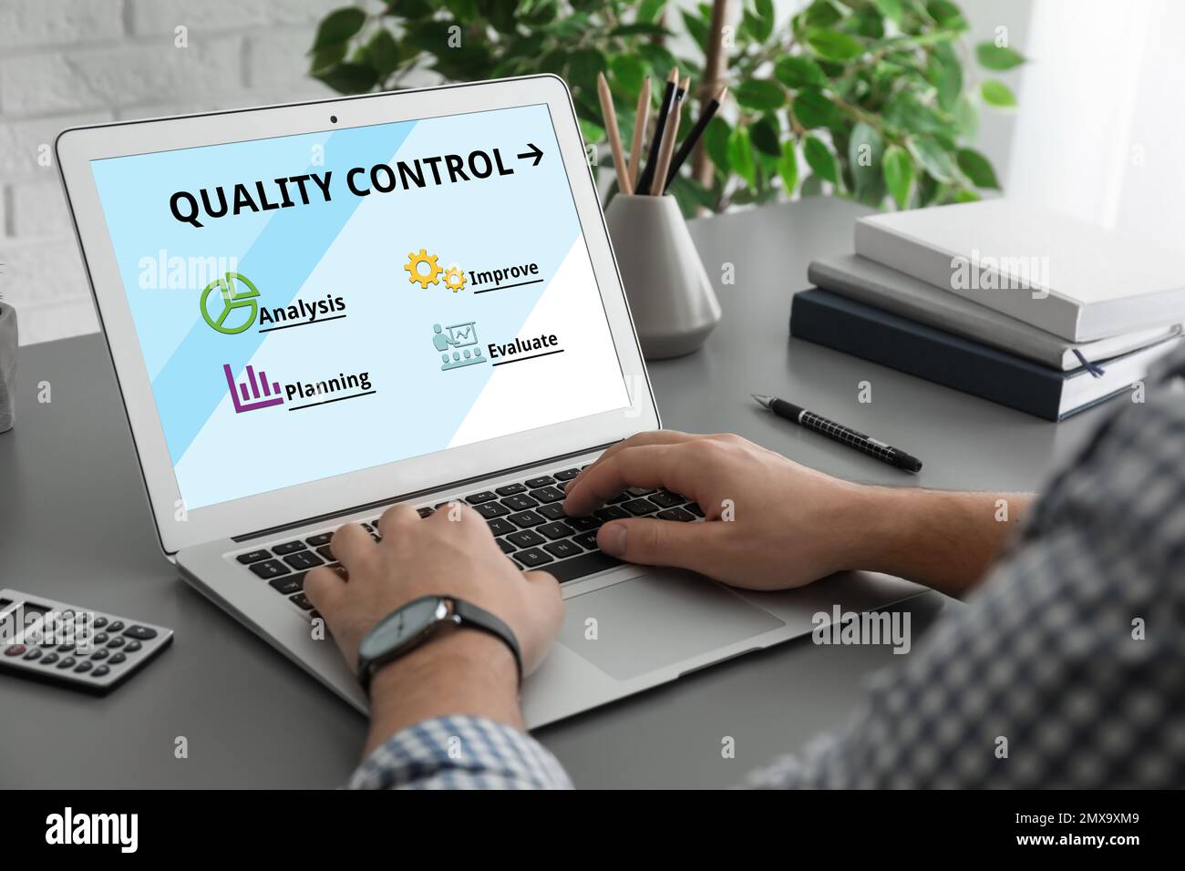 Quality control man graphic hi-res stock photography and images - Alamy