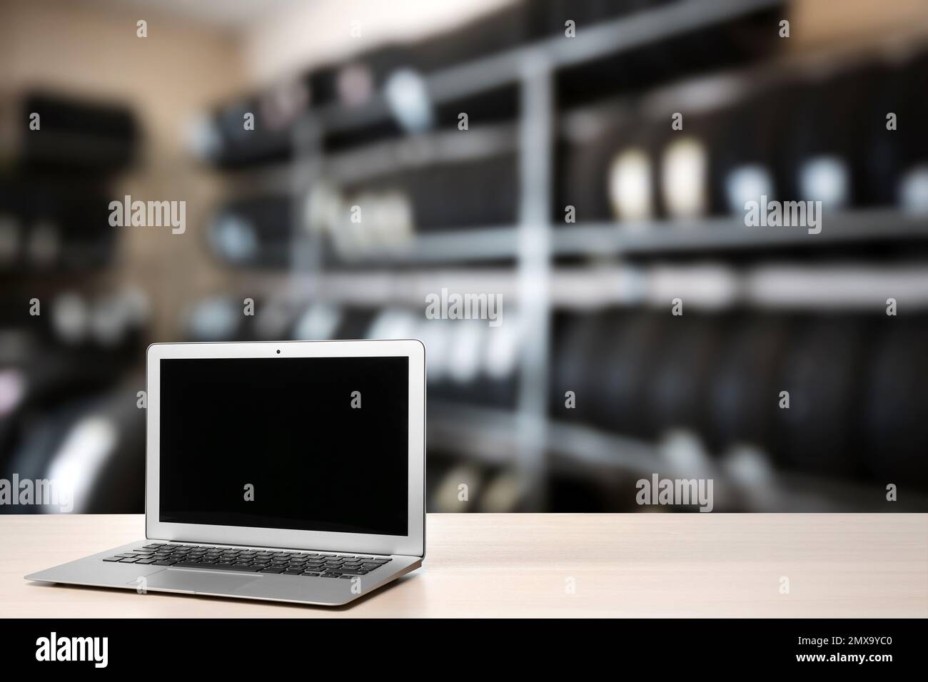 Auto racks hi-res stock photography and images - Alamy