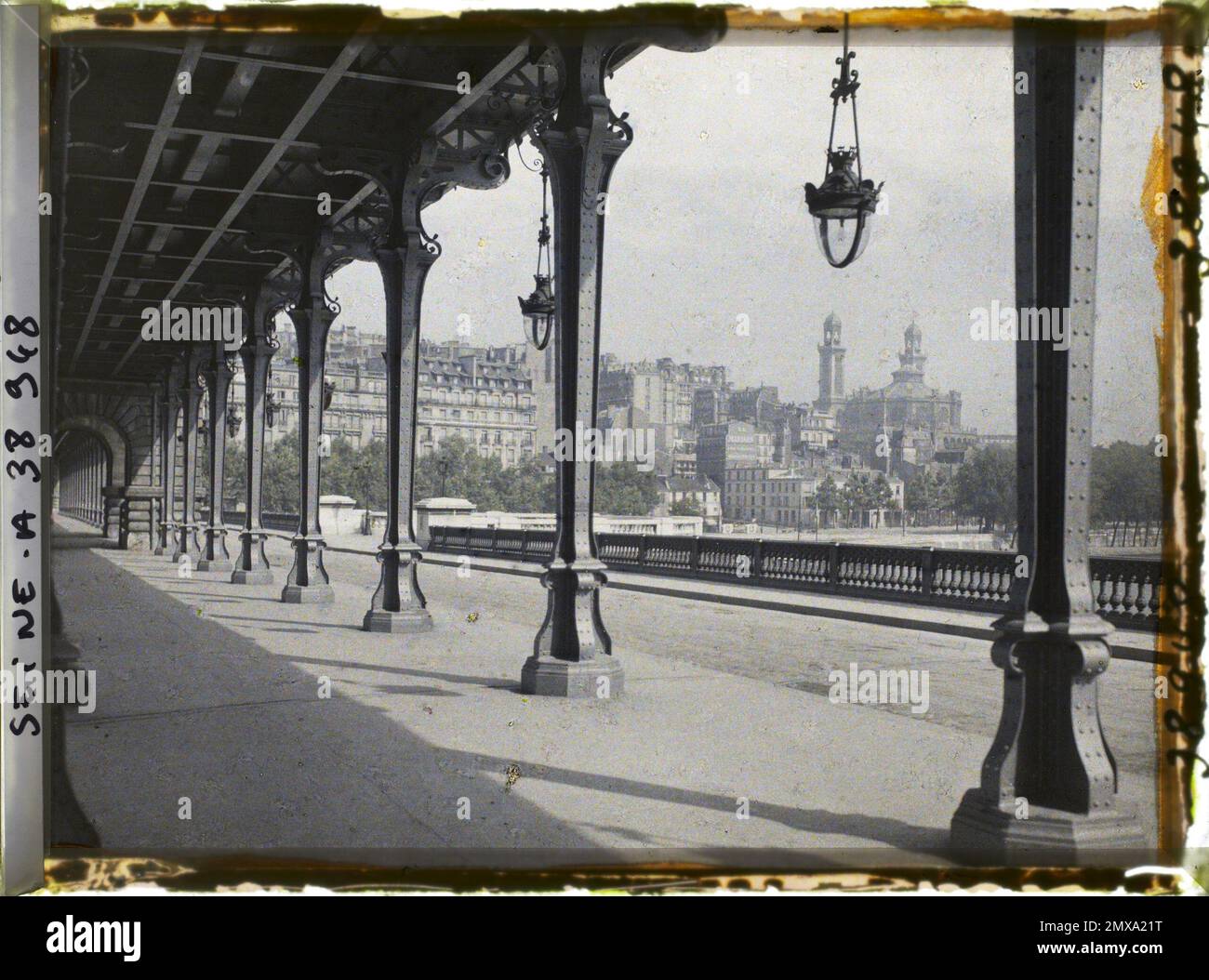 Paris (16th arr.), France View of the Passy bridge, current Bir-Hakeim ...