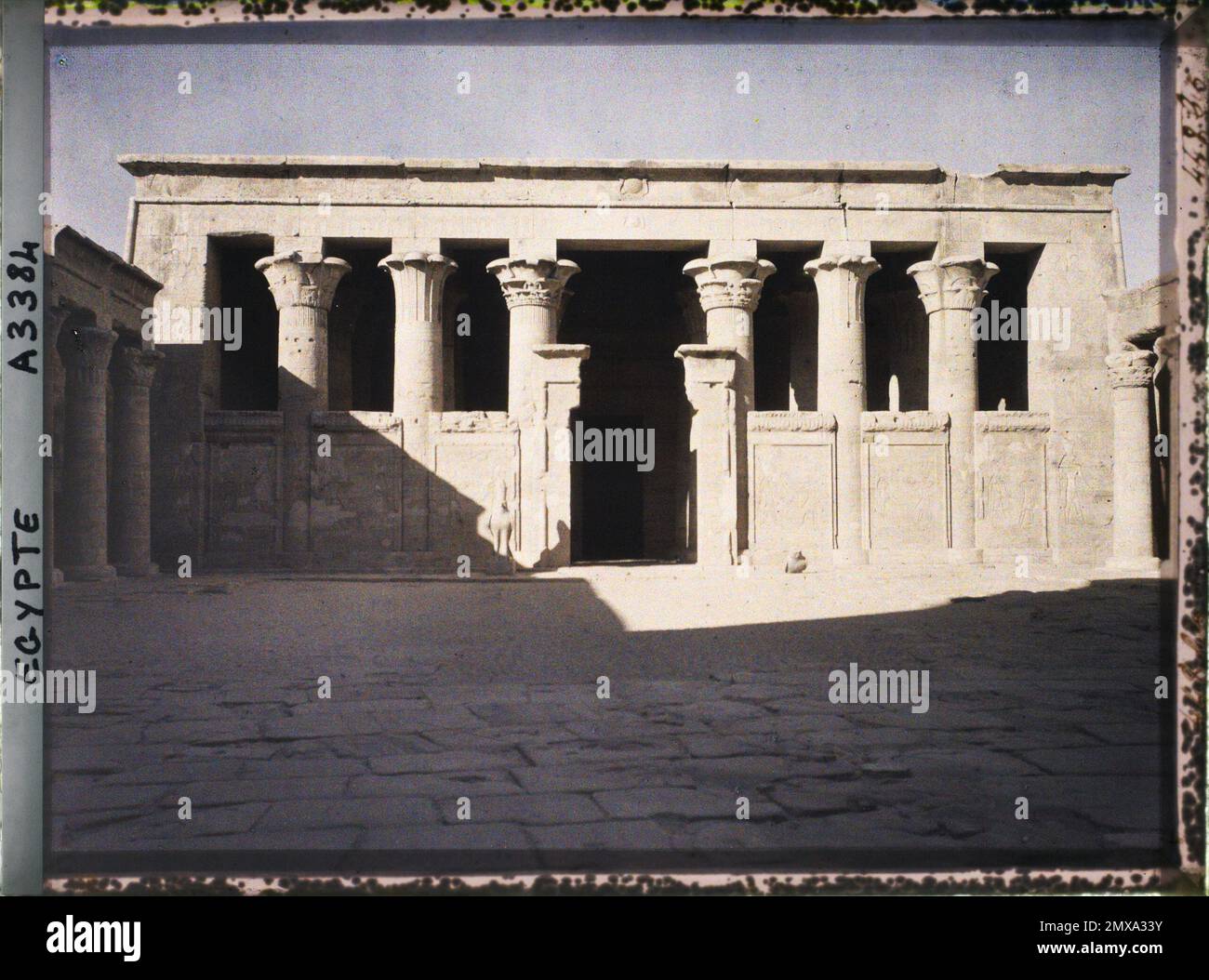 Statue temple archaeological vestige sculpture bas relief column hi-res ...