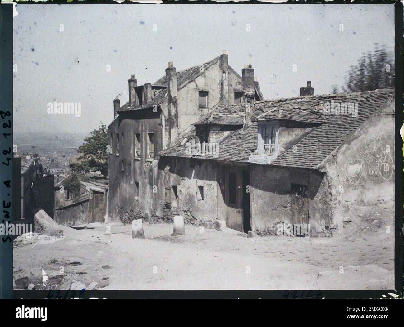 Paris (18th arr.), France The house of Mimi Pinson, 18 rue du Mont ...