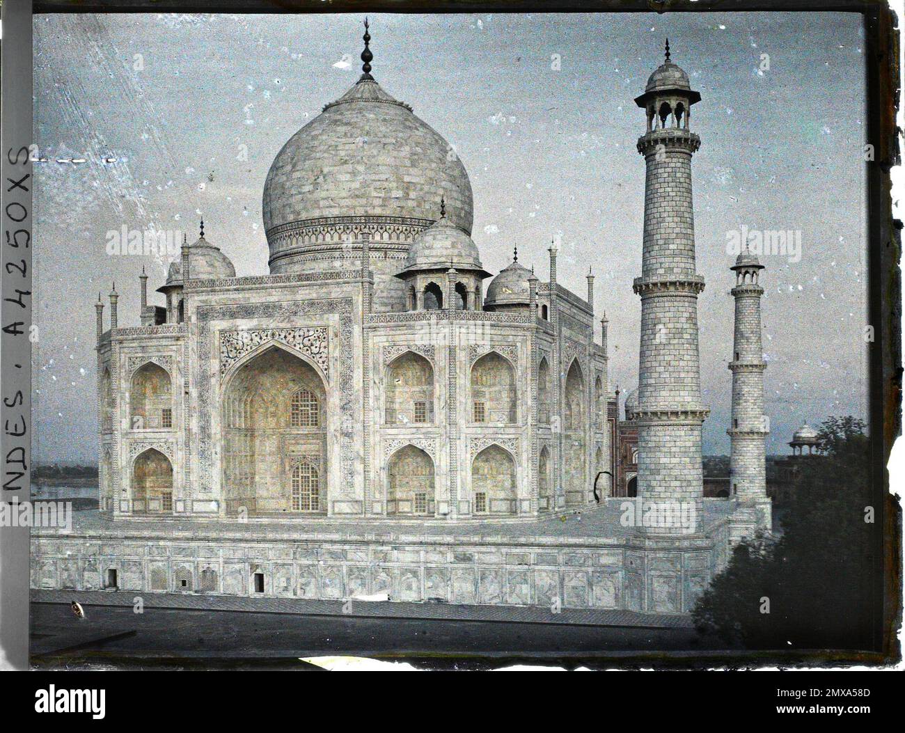 Agra, Indes the mausoleum of Taj Mahal , 1913-1914 - India, Pakistan ...