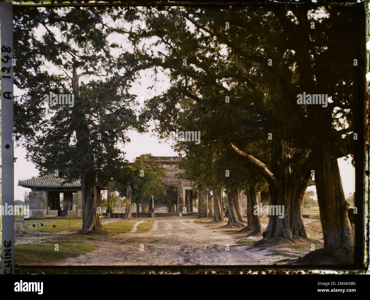 Religious personality confucianism cemetery funeral architecture hi-res ...