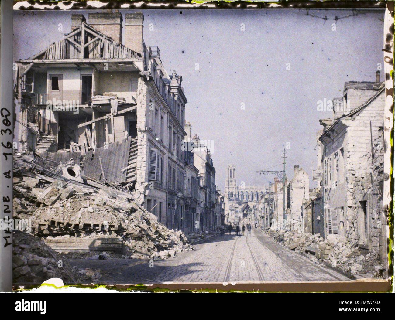 Home ruins bombing habitat architecture first world war france hi-res ...