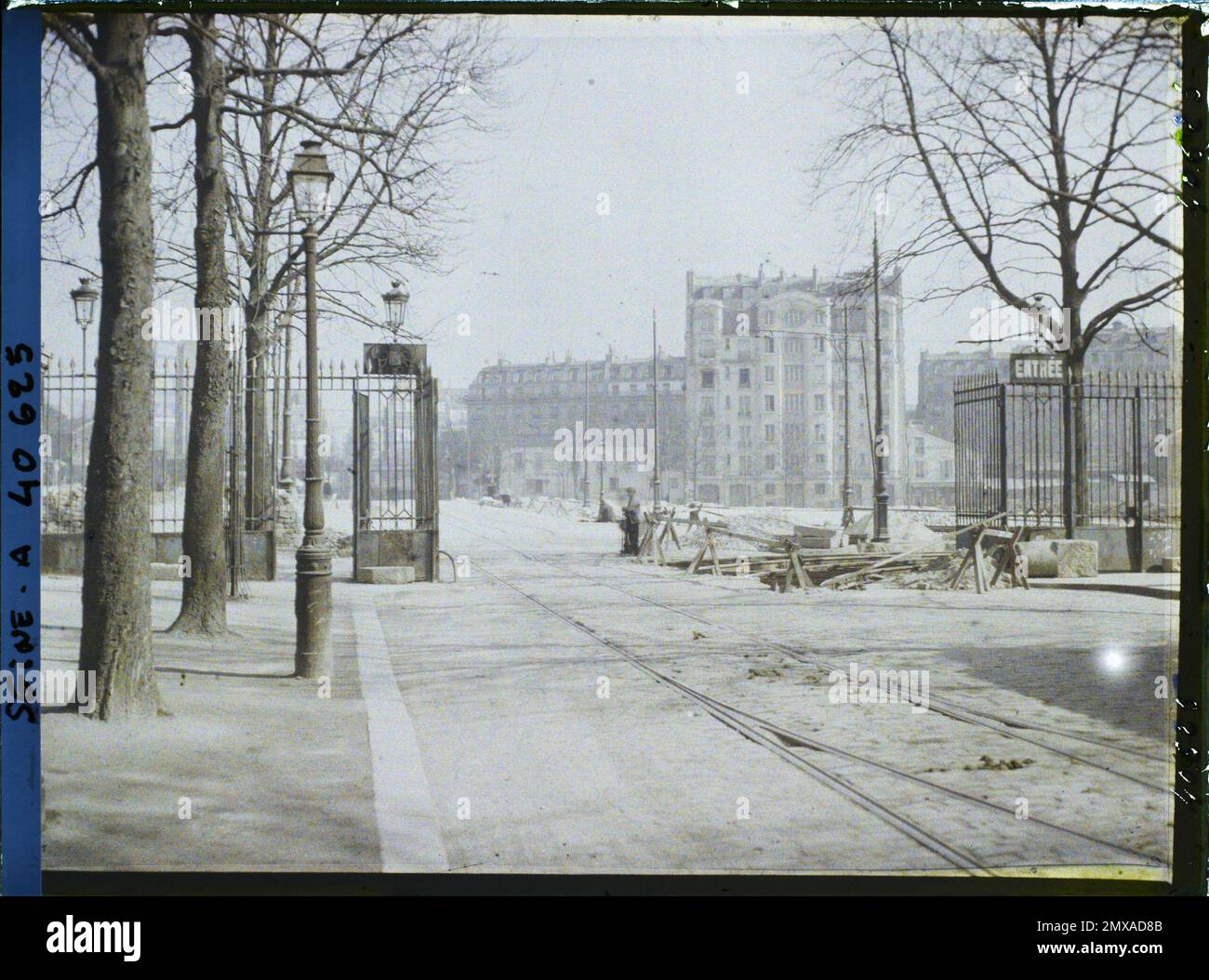 Paris (16th arr.), France Location of the old fortifications at the ...