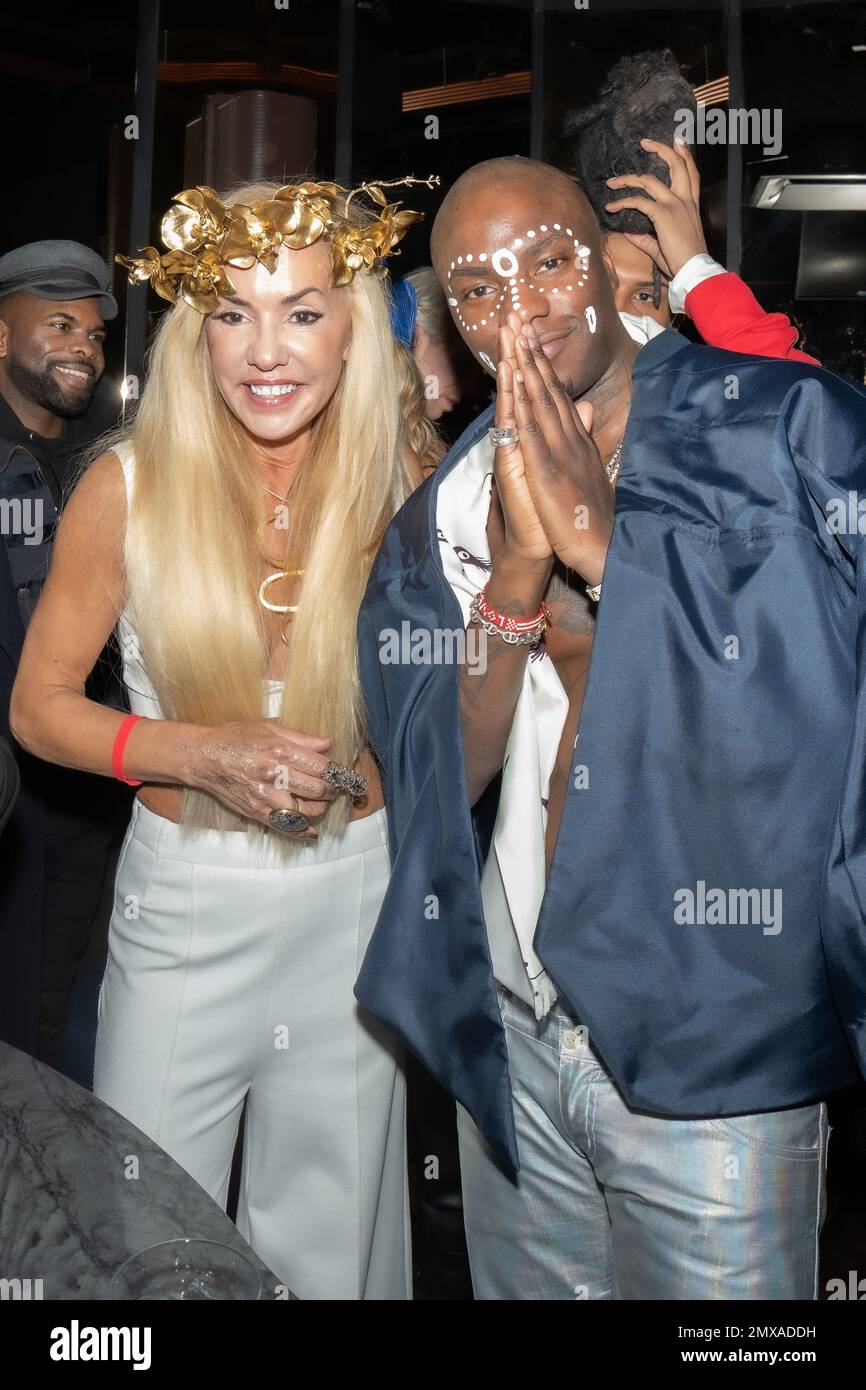 New York, NY, 01/02/2023, Luciana Pampalone, Young Paris and Clintn ...