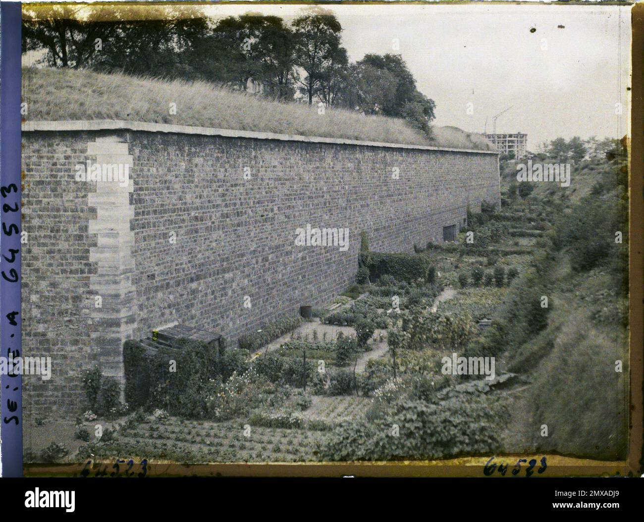 Paris (13th arr.), France The workers' gardens at the feet of the ...