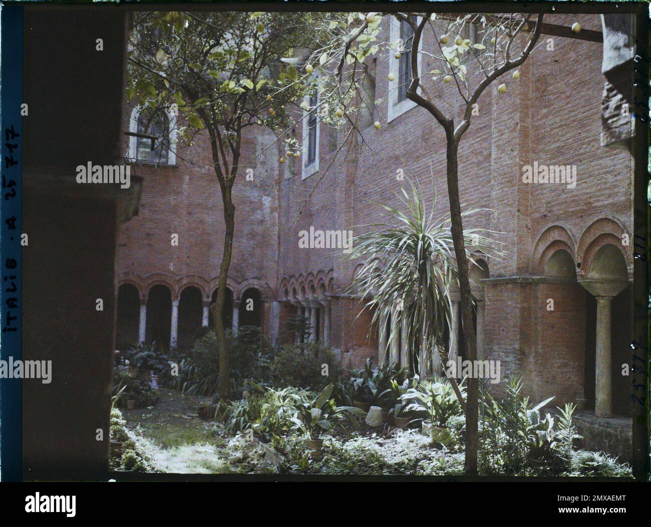 Basilica de san martin hi-res stock photography and images - Alamy