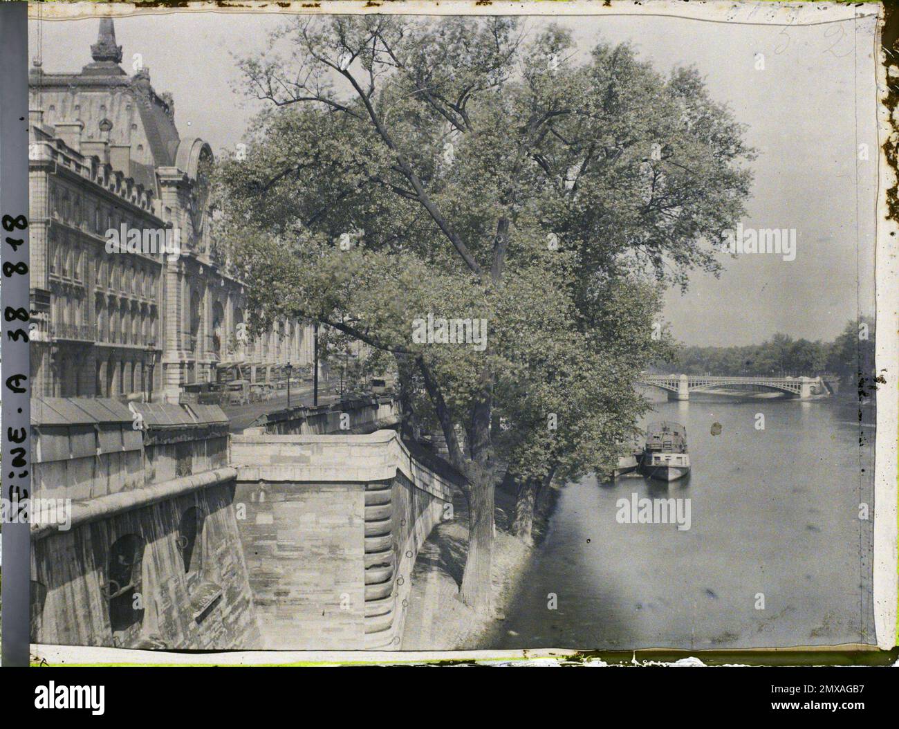 Paris (VIIE arr.), France La Quai d 'Orsay with the Orléans station and ...