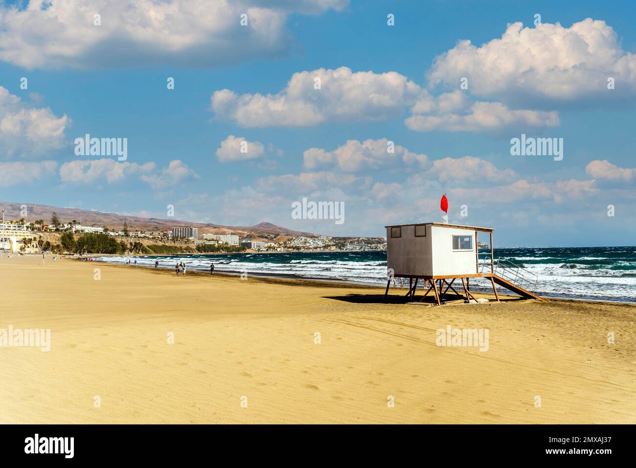 English sandy beach hi-res stock photography and images - Alamy