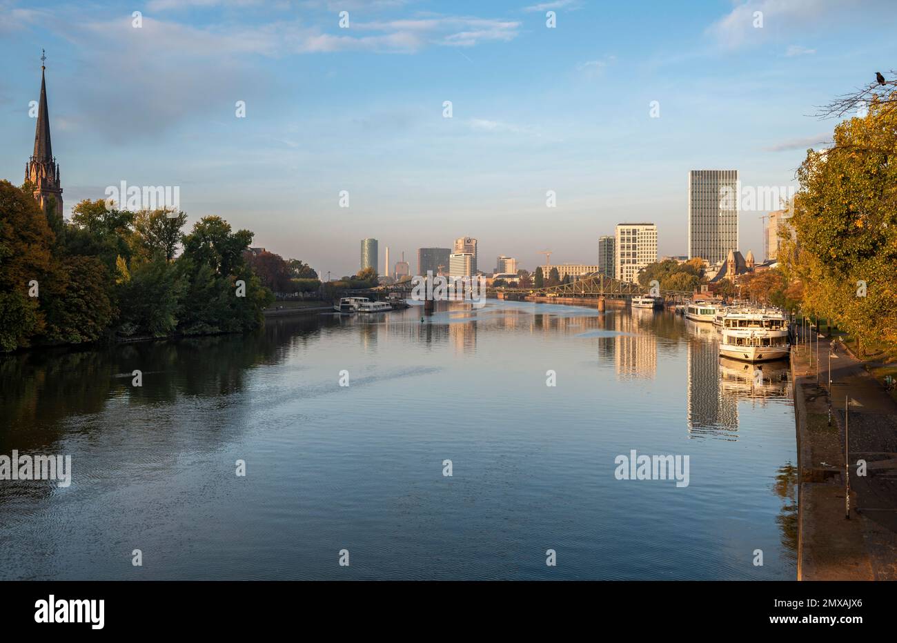 Buildings business banking hi-res stock photography and images - Alamy