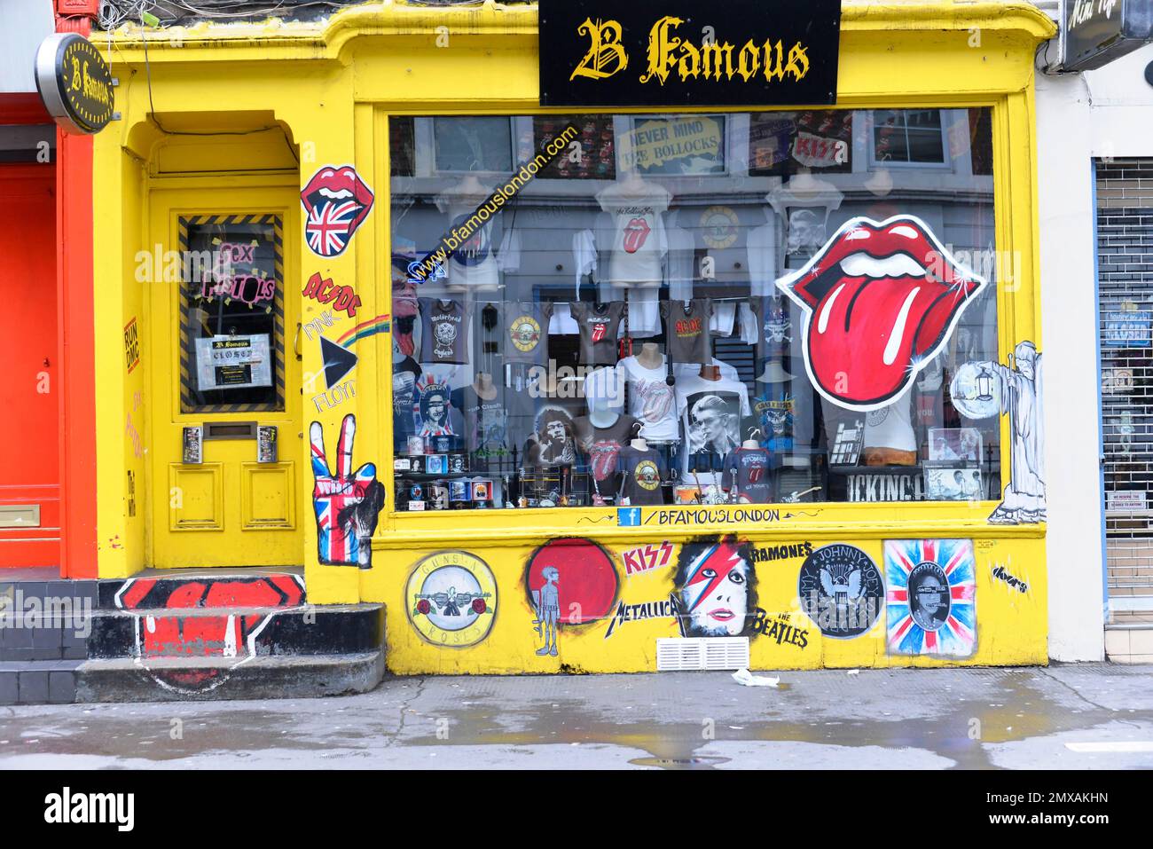 Shop window, Portobello Road, London, England, United Kingdom Stock ...