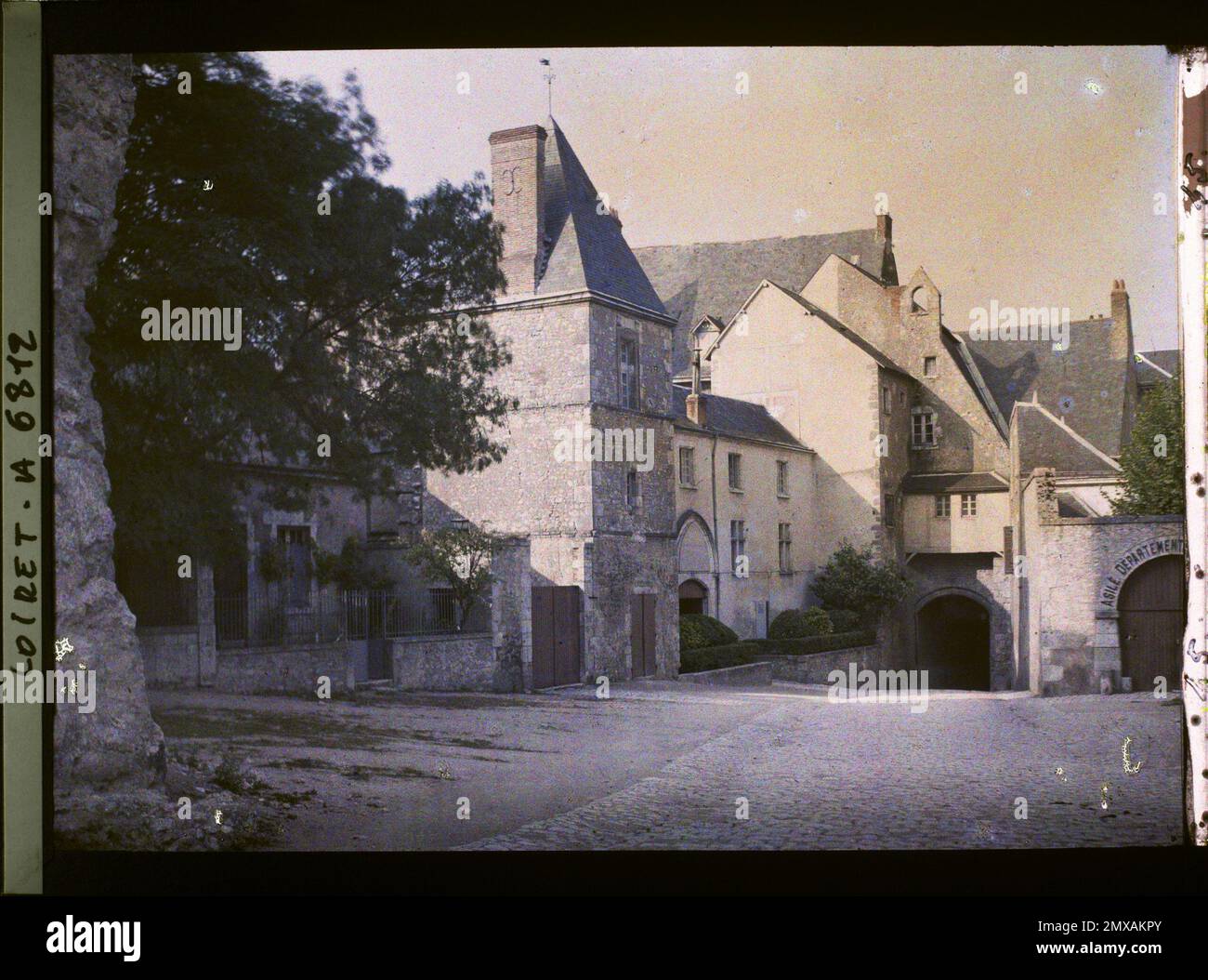 Chateau de beaugency hi-res stock photography and images - Alamy