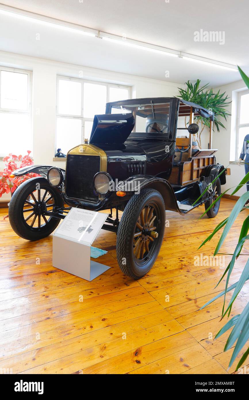 Ford T Pickup, Tin Lizzie, Engstingen car museum, classic car ...
