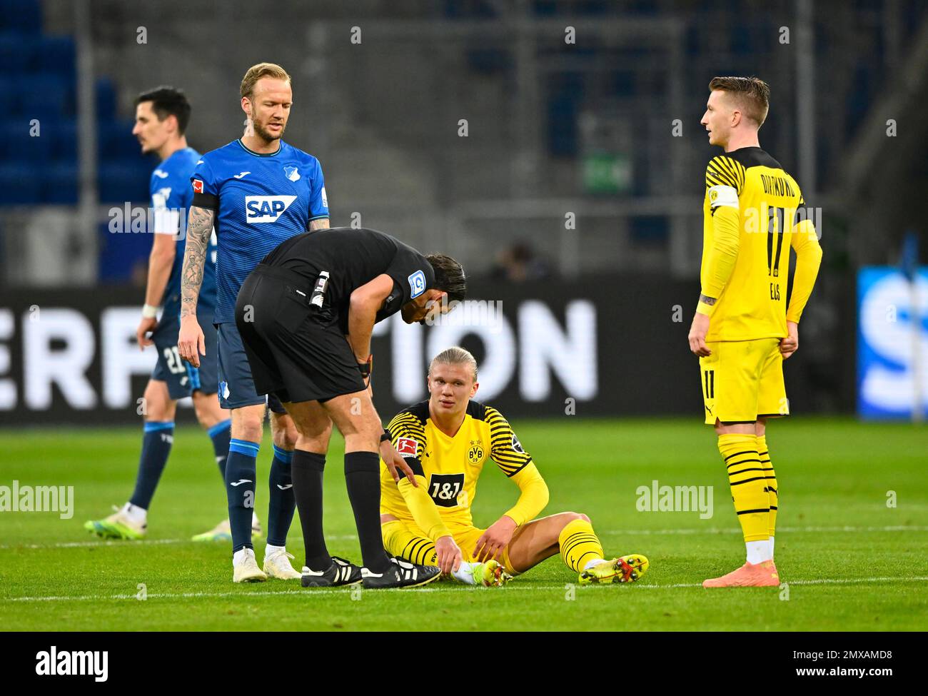 Erling Haaland BVB Borussia Dortmund, injured, injury, referee referee ...