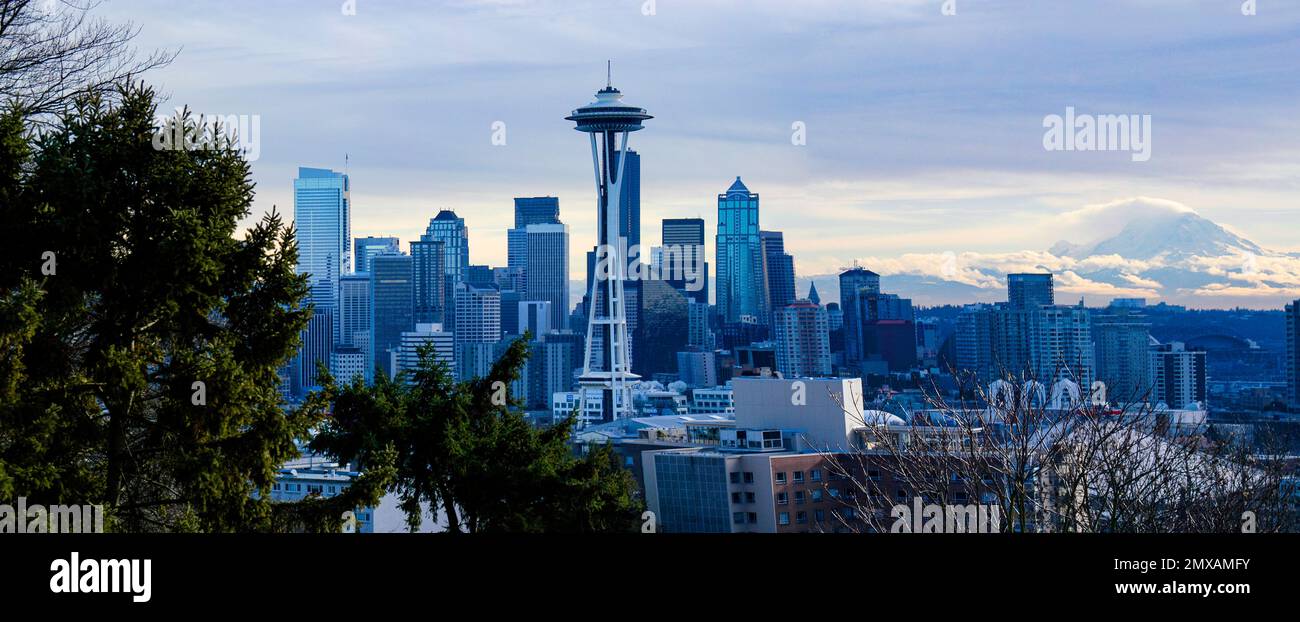Seattle skyline view after winter hi-res stock photography and images ...