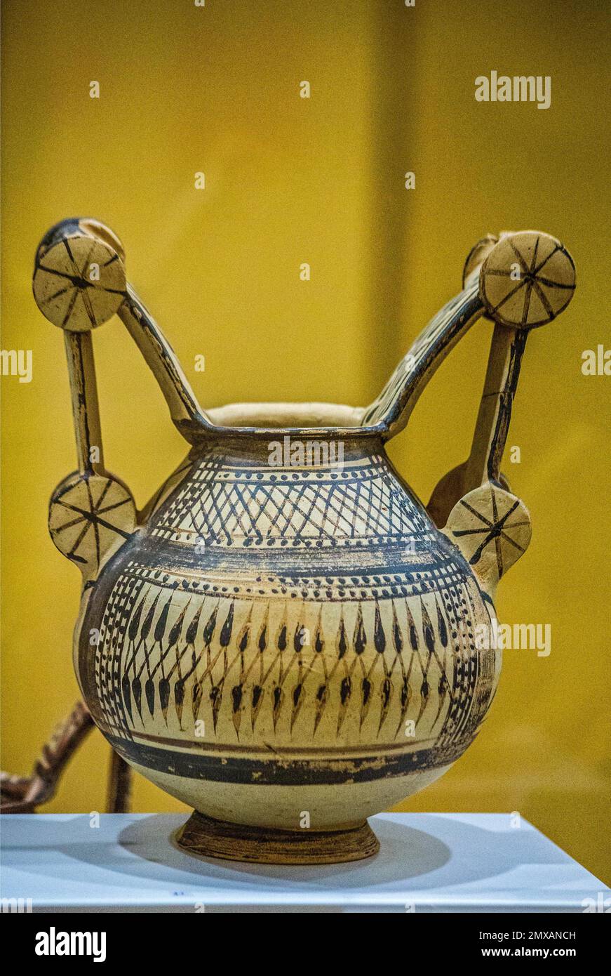 Ceramics from the necropolis, 5th century BC Egnazia Apulia ...