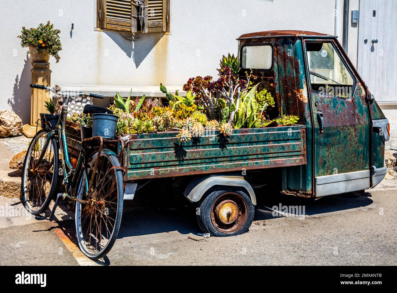 Flower cart, Gallipoli, Puglia, Gallipoli, Puglia, Italy Stock Photo ...