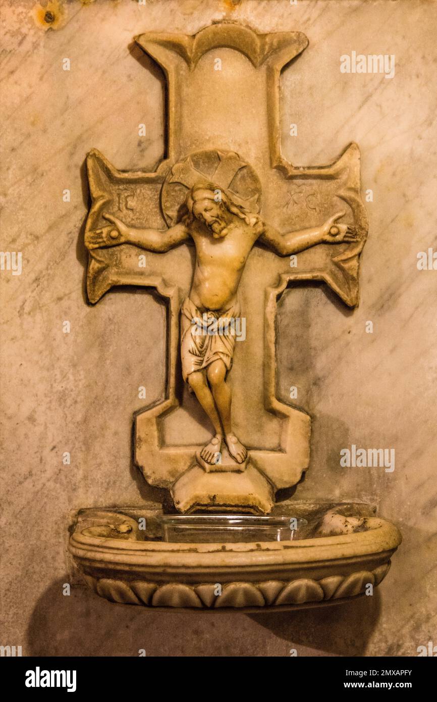 The crypt houses the bones of St. Nicholas, Basilica San Nicola, Bari ...