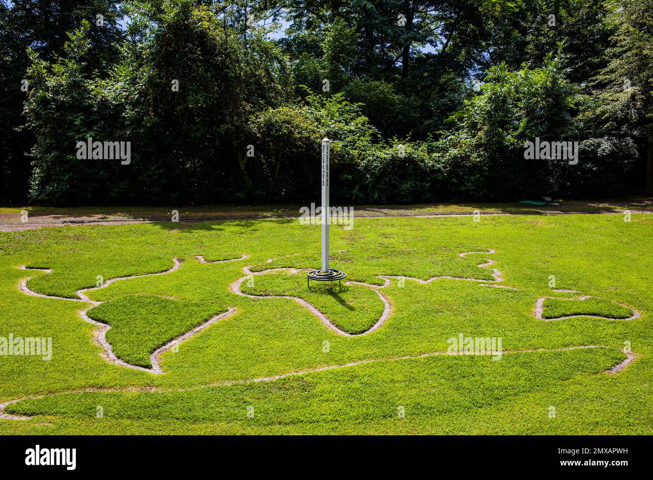 The Peace Pole, meeting place of life reformers, pacifists, artists ...