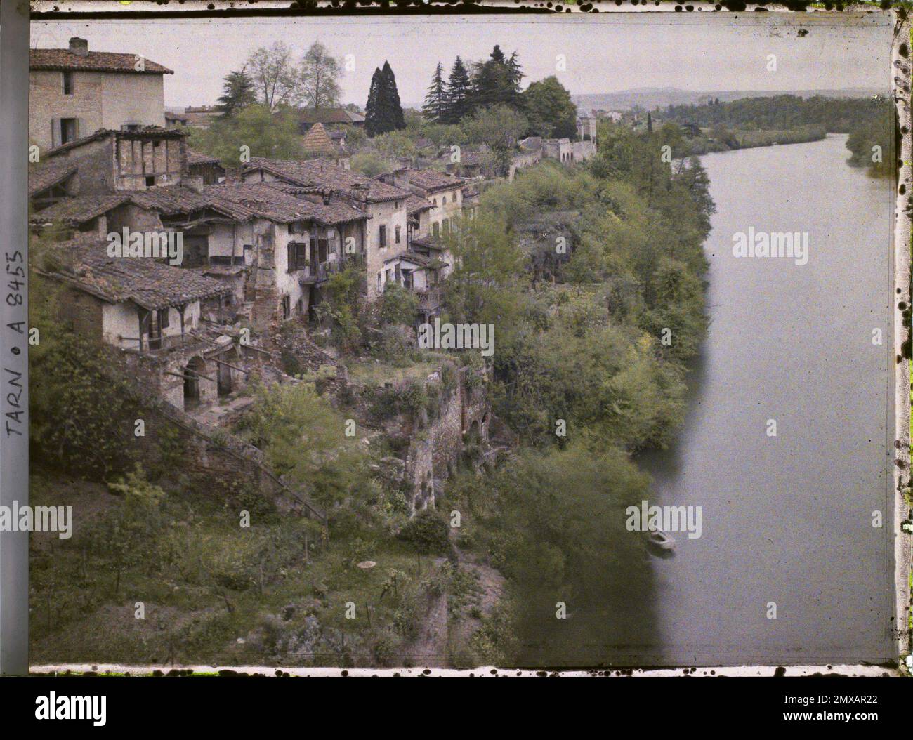 Surroundings of Albi, France houses on a almost island along the Tarn ...