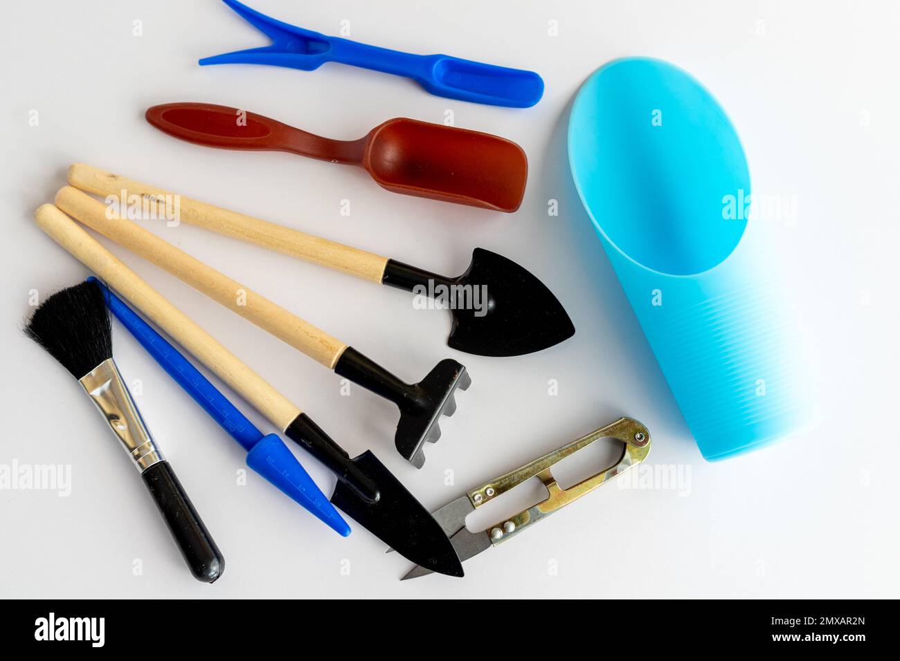 Small garden hand tools hi-res stock photography and images - Alamy
