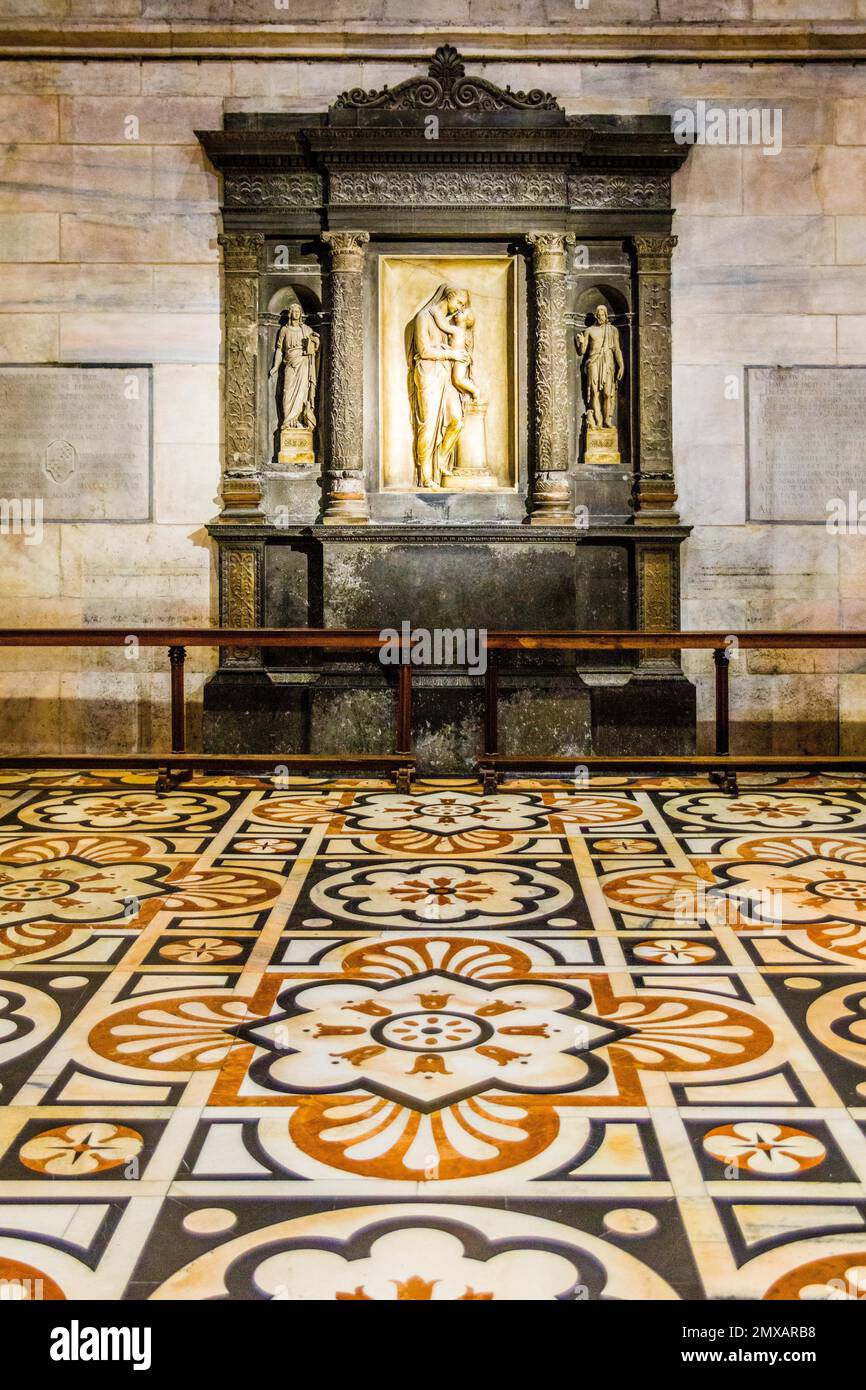 Milan marble cathedral floor hi-res stock photography and images - Alamy