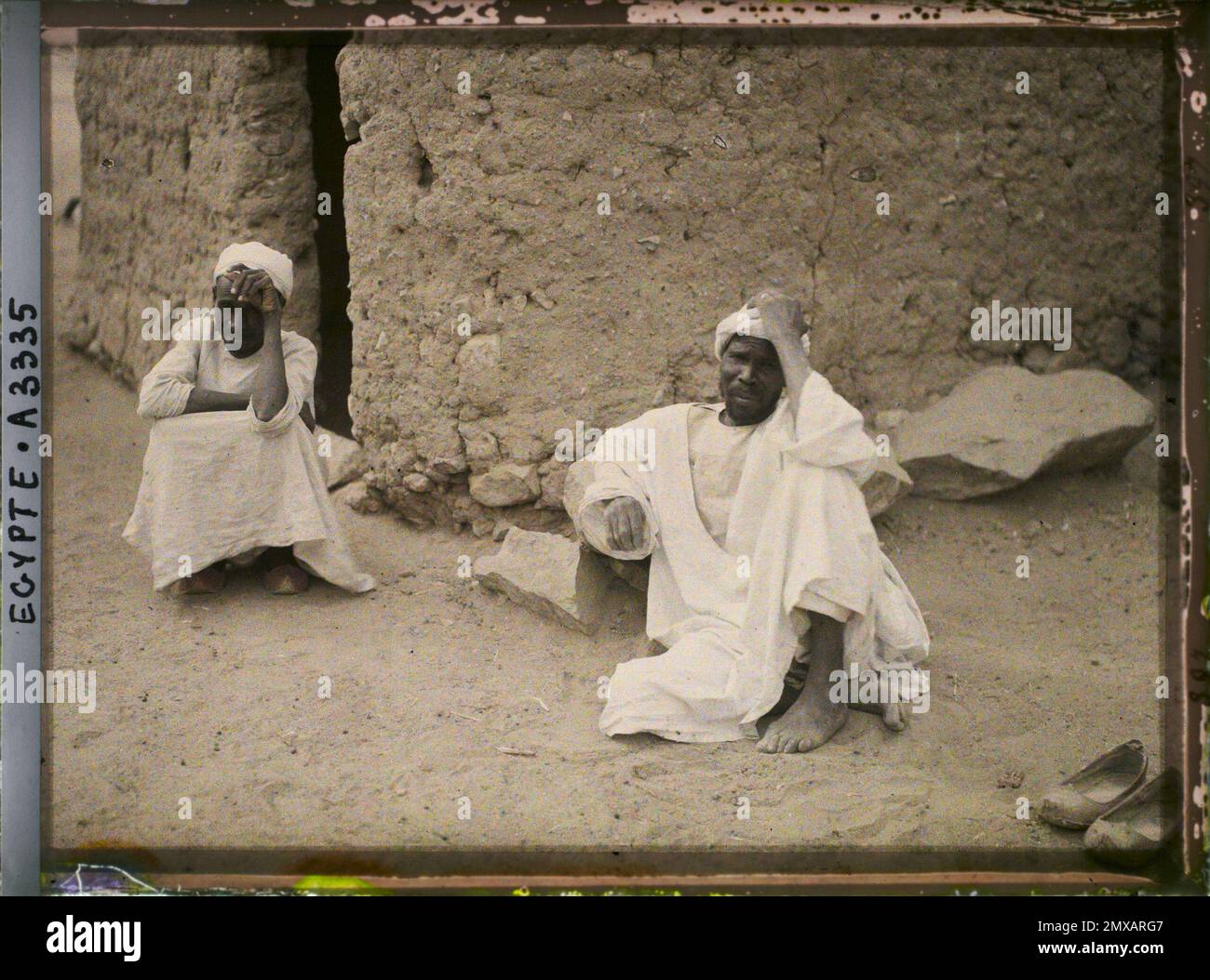 Assouan, Egypt, Africa two Sudanese sitting on the ground in the ...