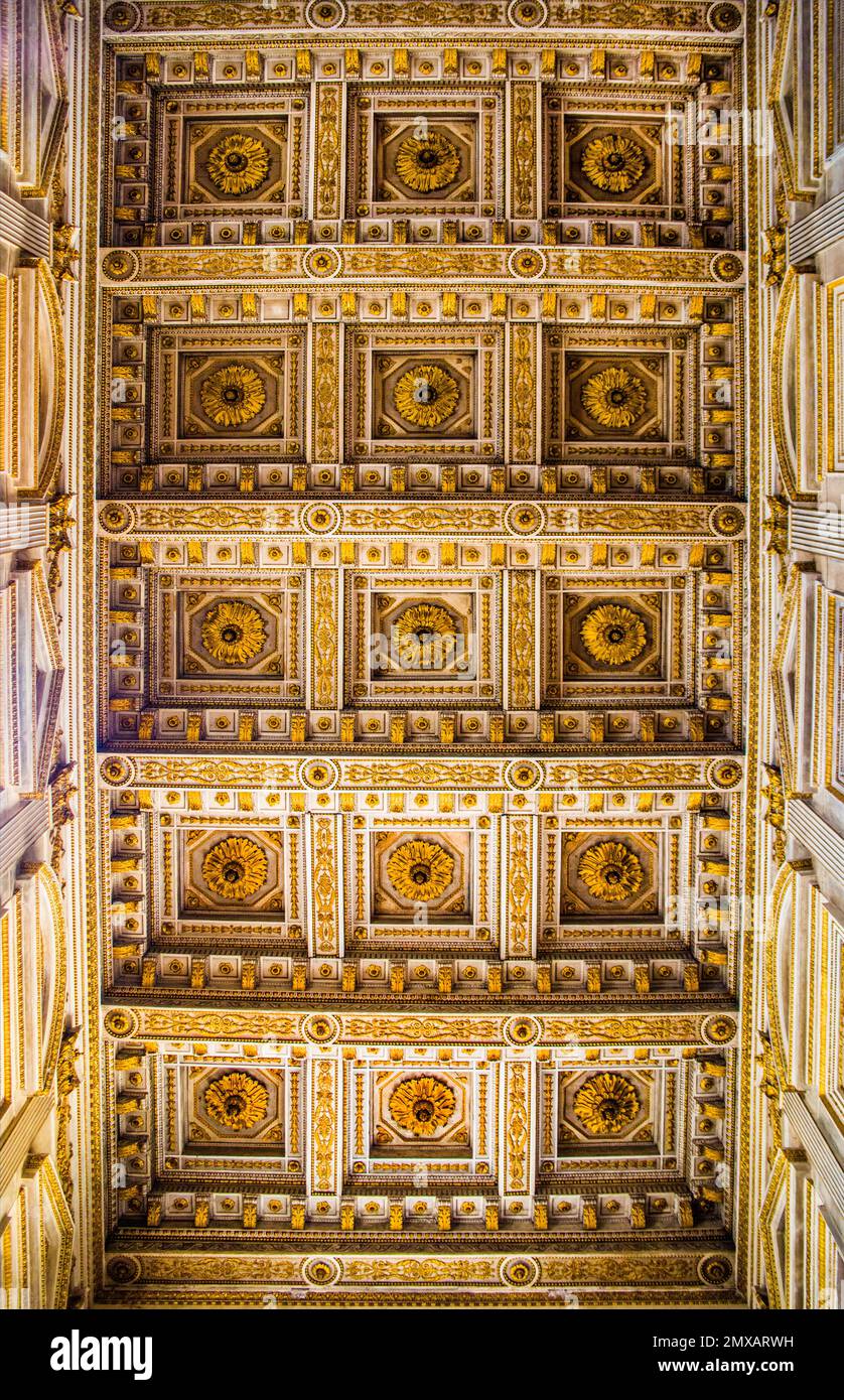 16th century ceiling by Giulio Romano, Cathedral di San Pedro with ...